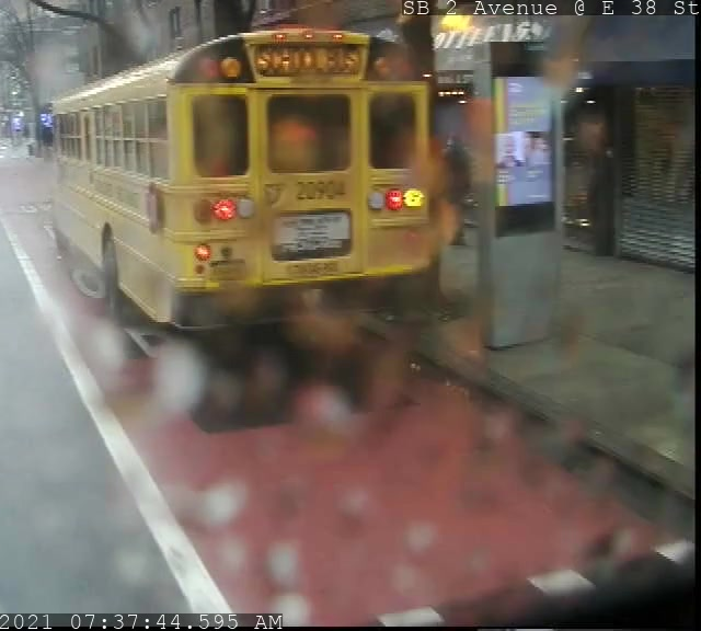Lack of inference of a bus on a very similar images. · ultralytics ...