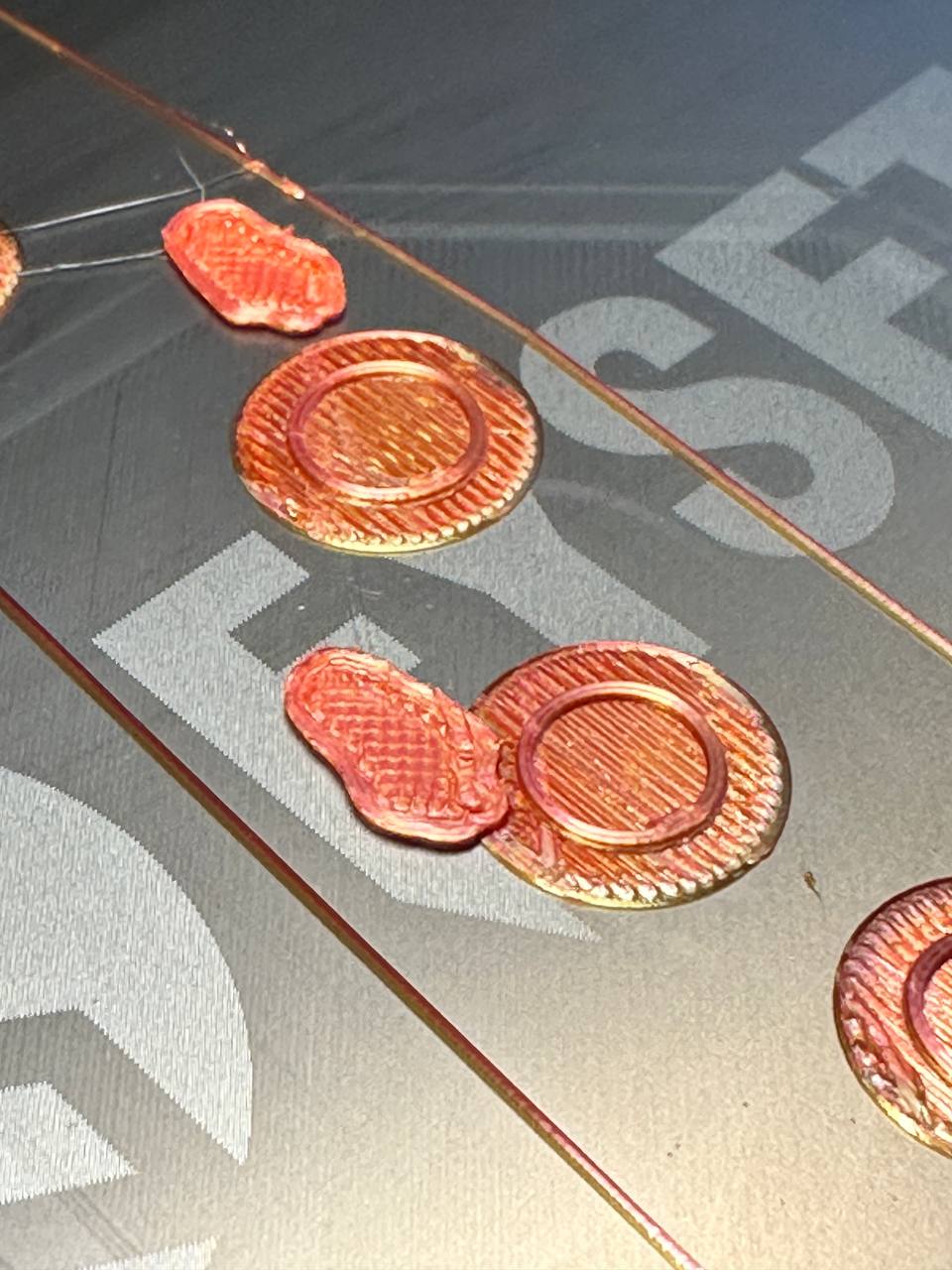 Sliced model does not obey boundaries between model and organic support ...