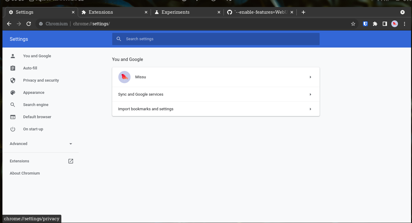 `--enable-features=WebUIDarkMode` flag doesn't work with `--enable-features=VaapiVideoDecoder`