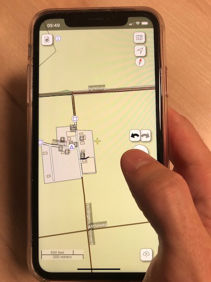 UI Button Location Suggestion · Issue #380 · bryceco/GoMap · GitHub