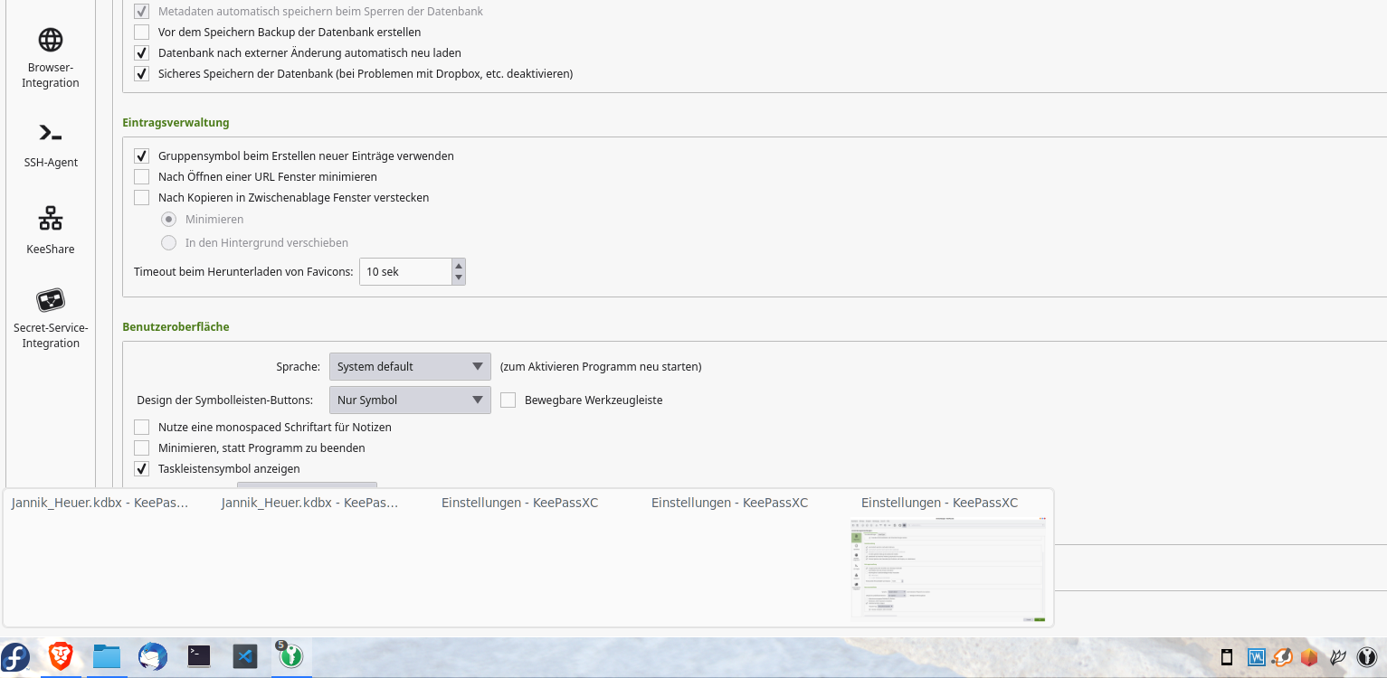 Cinnamon minimize to tray keeps icon in open windows · Issue #5814 · keepassxreboot/keepassxc ...