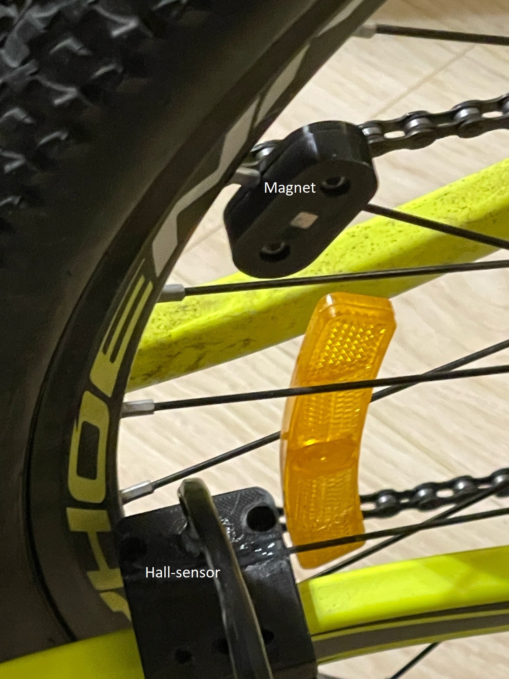 GitHub - ArtBazh/AVR-pets: My old pet projects, a line-following robot and a custom speedometer ...