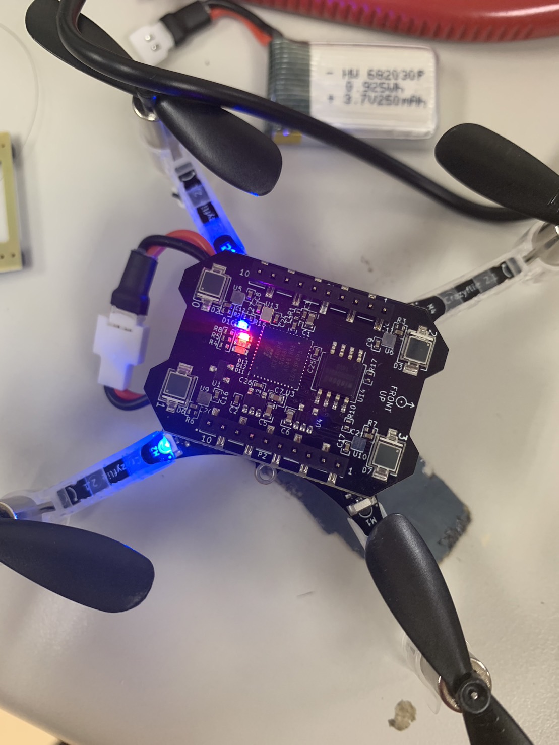 The lighthouse deck is always green and red · bitcraze · Discussion #384 · GitHub