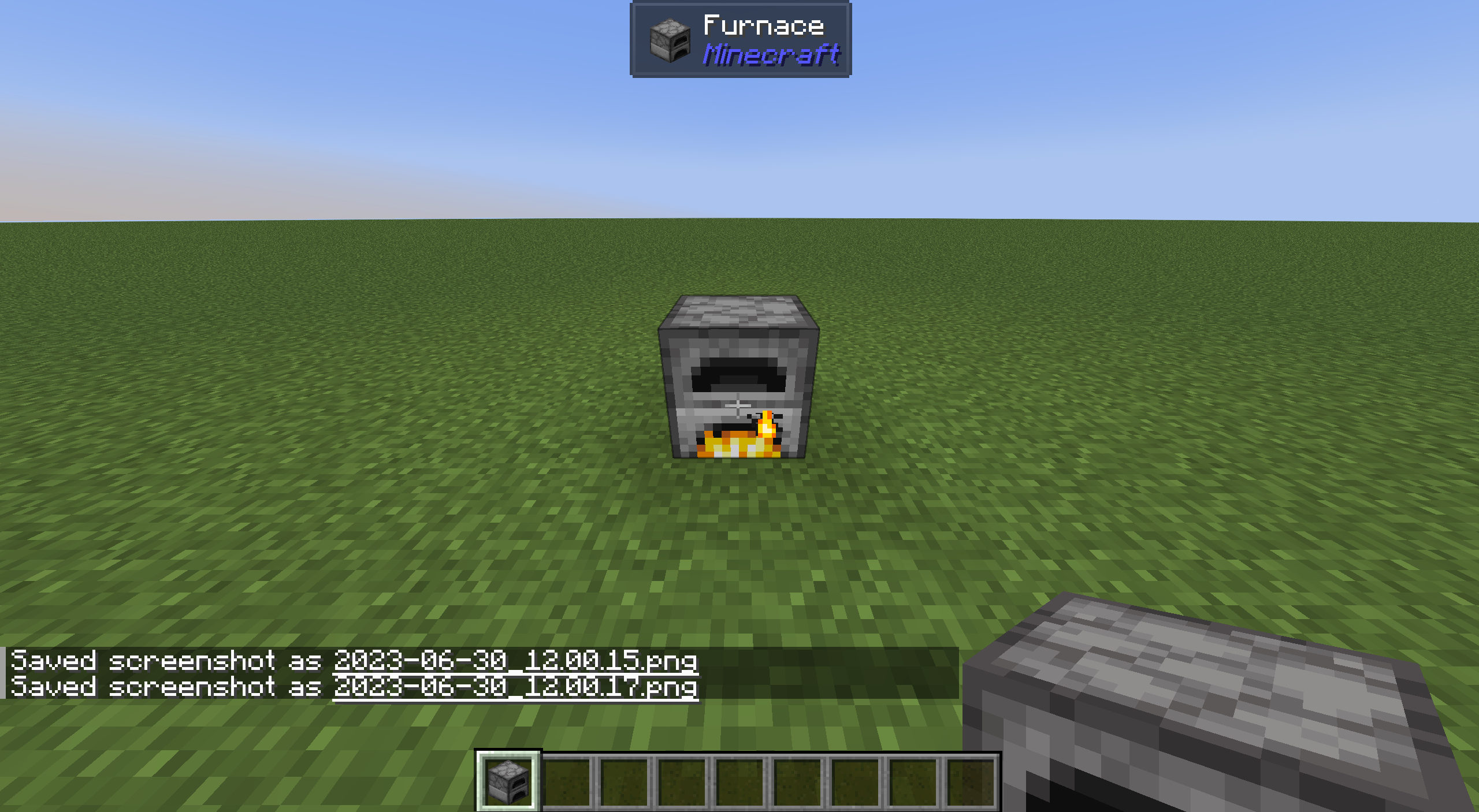 Furnaces don't show contents without both the input slot filled and currently being smelting ...