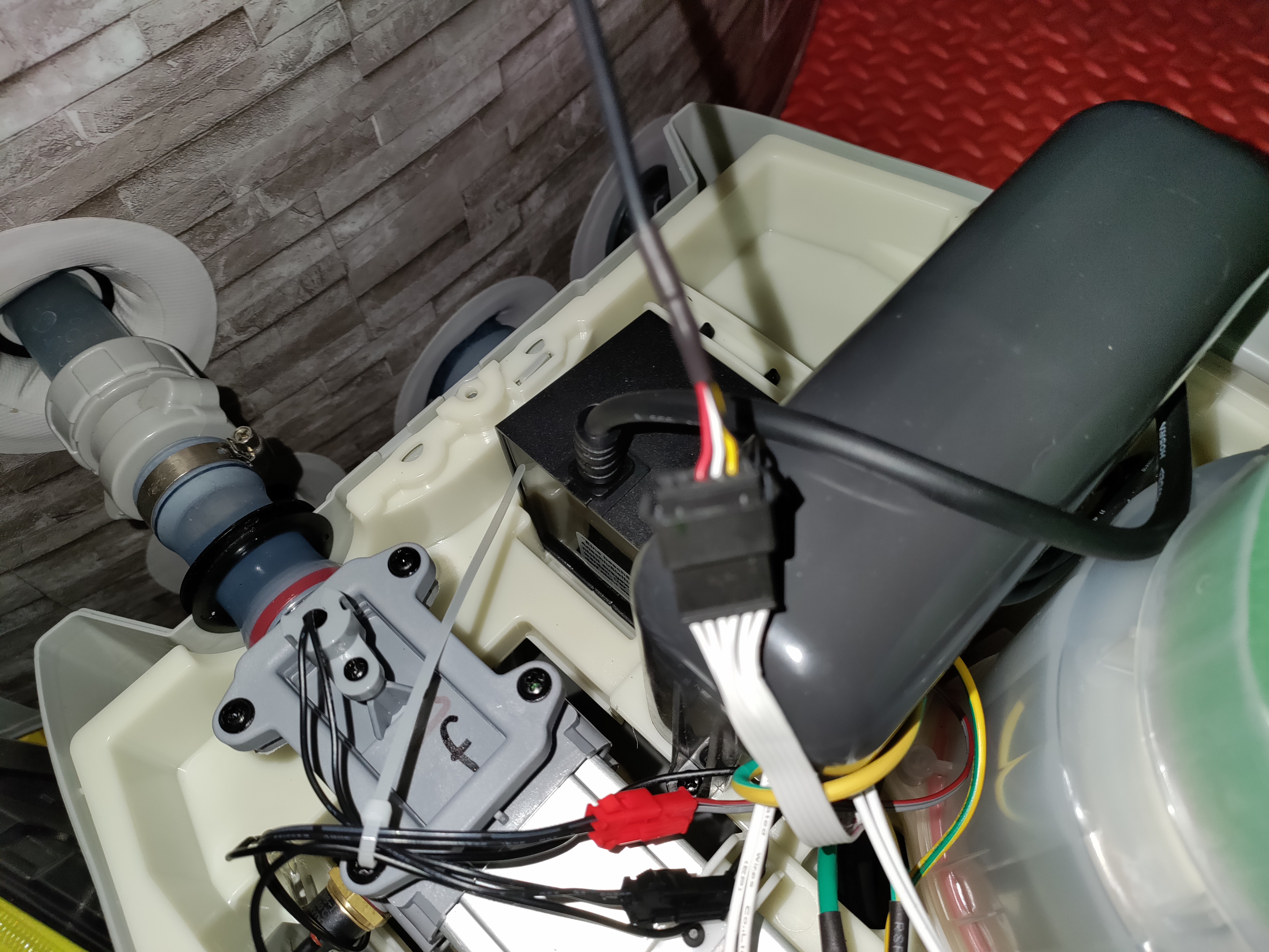 Lay-Z-Spa Vancouver - pump S100202 - 4 wire *and* 6 wire! · visualapproach WiFi-remote-for ...