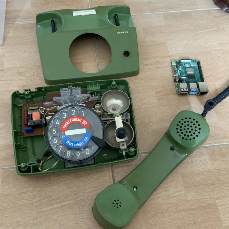 GitHub - 030jmk/genAI-telephone: A retrofitted rotary dial phone with ...