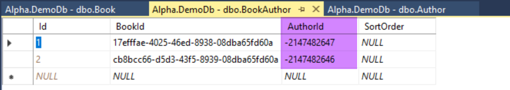 Temporary Key is inserted as ForeignKey · Issue #31559 · dotnet/efcore · GitHub