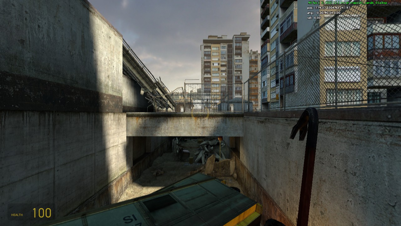[HL2] Lower part of collapsed bridge disappears if too far away (d1 ...