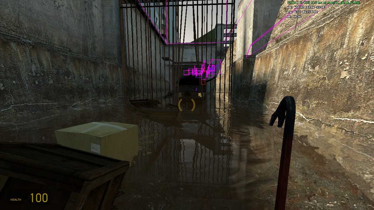 [HL2] Beginning of canals before container hideout missing props, water ...