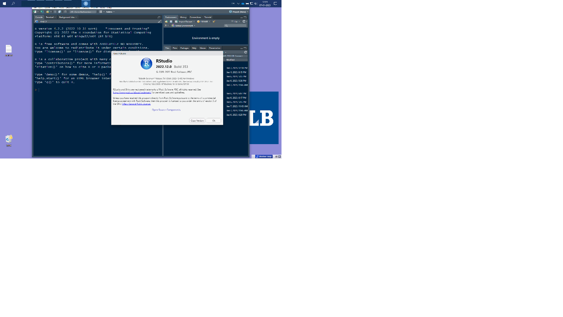 Rstudio resets window location / size · Issue #12463 · rstudio/rstudio · GitHub