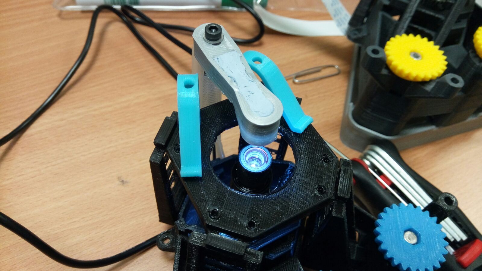 LED mount for low-cost USB microscope (#72) · Issues · OpenFlexure / openflexure-microscope · GitLab