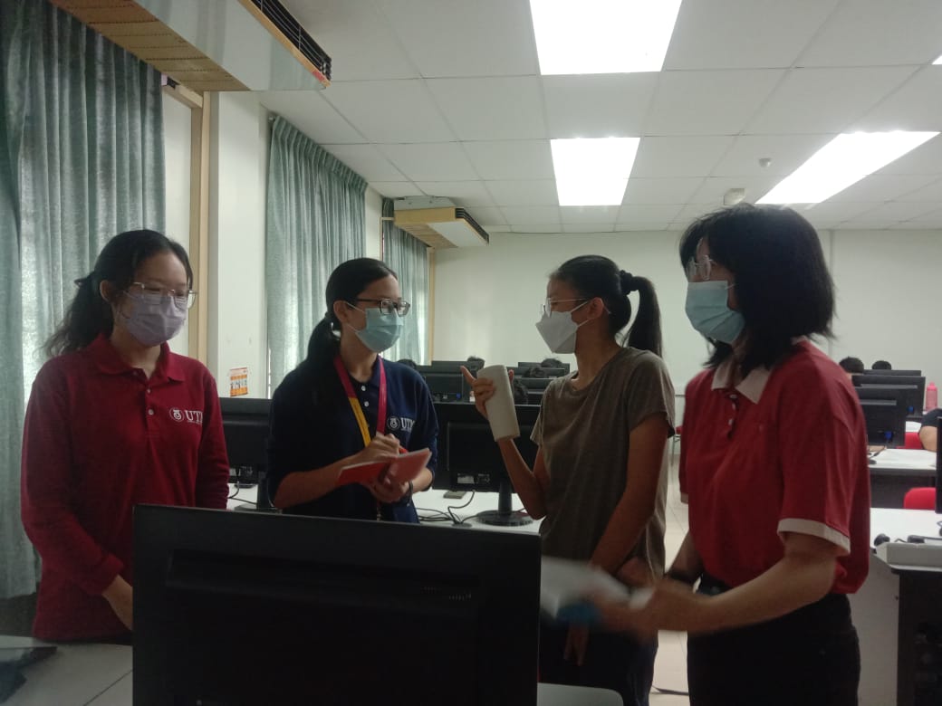 Scrum stand-up meeting #7 · Issue #152 · drshahizan/software-engineering · GitHub