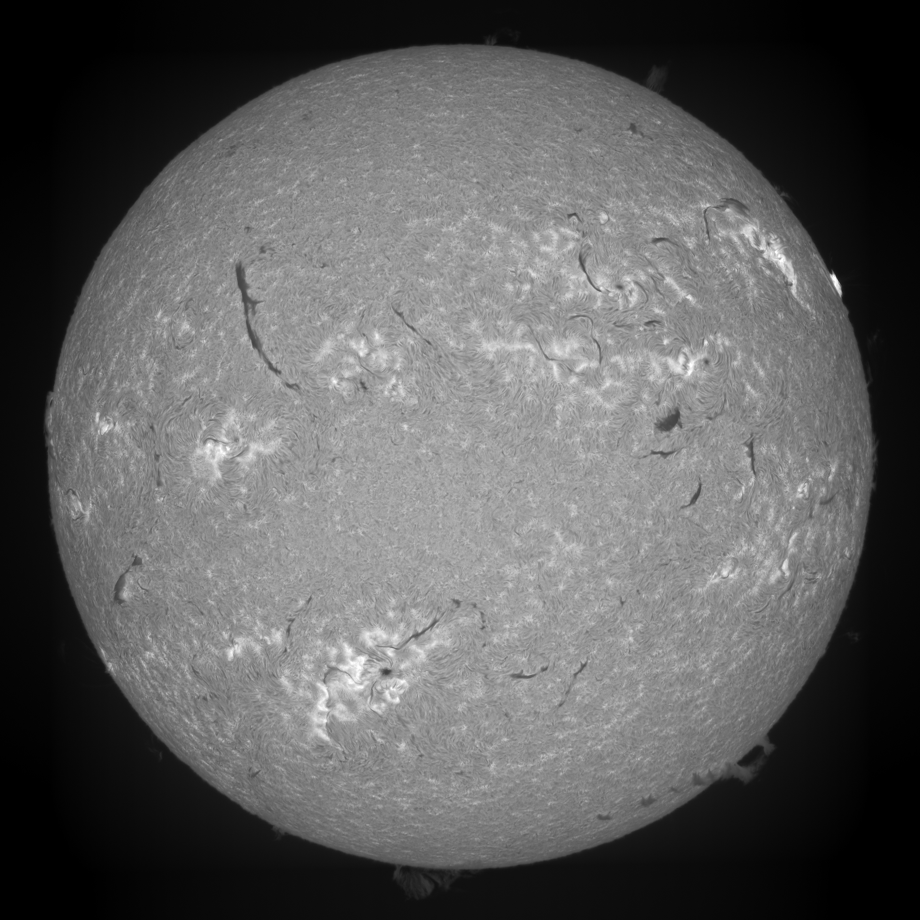 Very good resolution H-alpha full-disk spectroheliograph -- and a ...