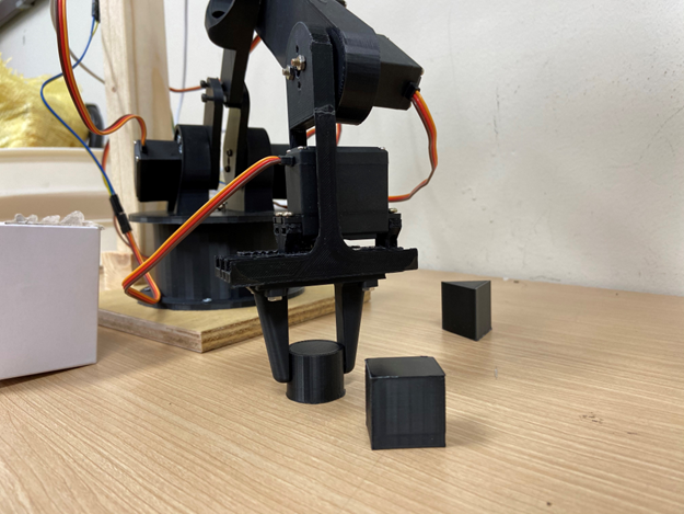 GitHub - moonjayden/circlehunt-SIOR: Circle Hunting Robotic Arm