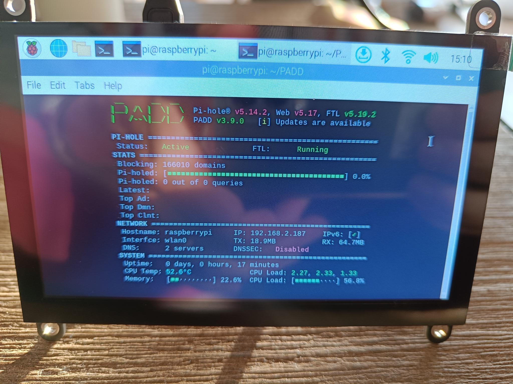 Centred layot makes screen flicker · Issue #290 · pi-hole/PADD · GitHub