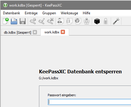 Locked status in tab not correctly visible · Issue #3713 · keepassxreboot/keepassxc · GitHub