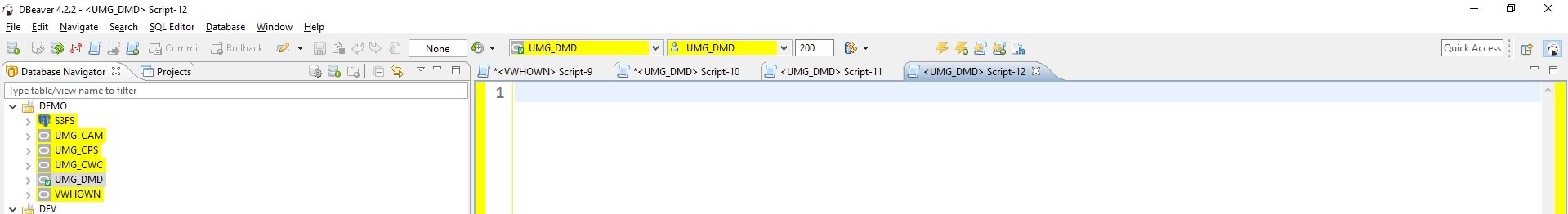 Menu and toolbars gets messy after changing database/schema in sql ...