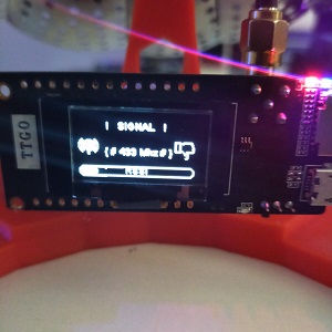 GitHub - dxtbot/TTGO-Oled128x64-RSSI-Graph: Signal RSSI meter example for the TTGO Lora Oled 128x64