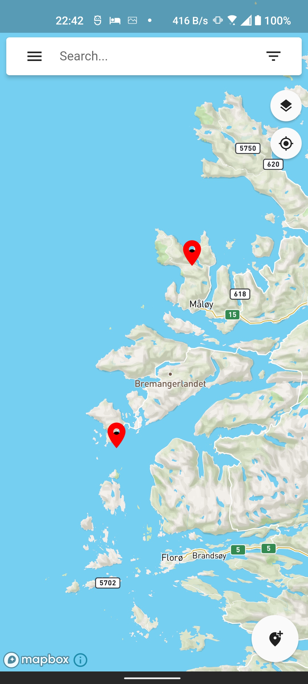 Remove the black dot on non-clustered points when loading a geojson on ...