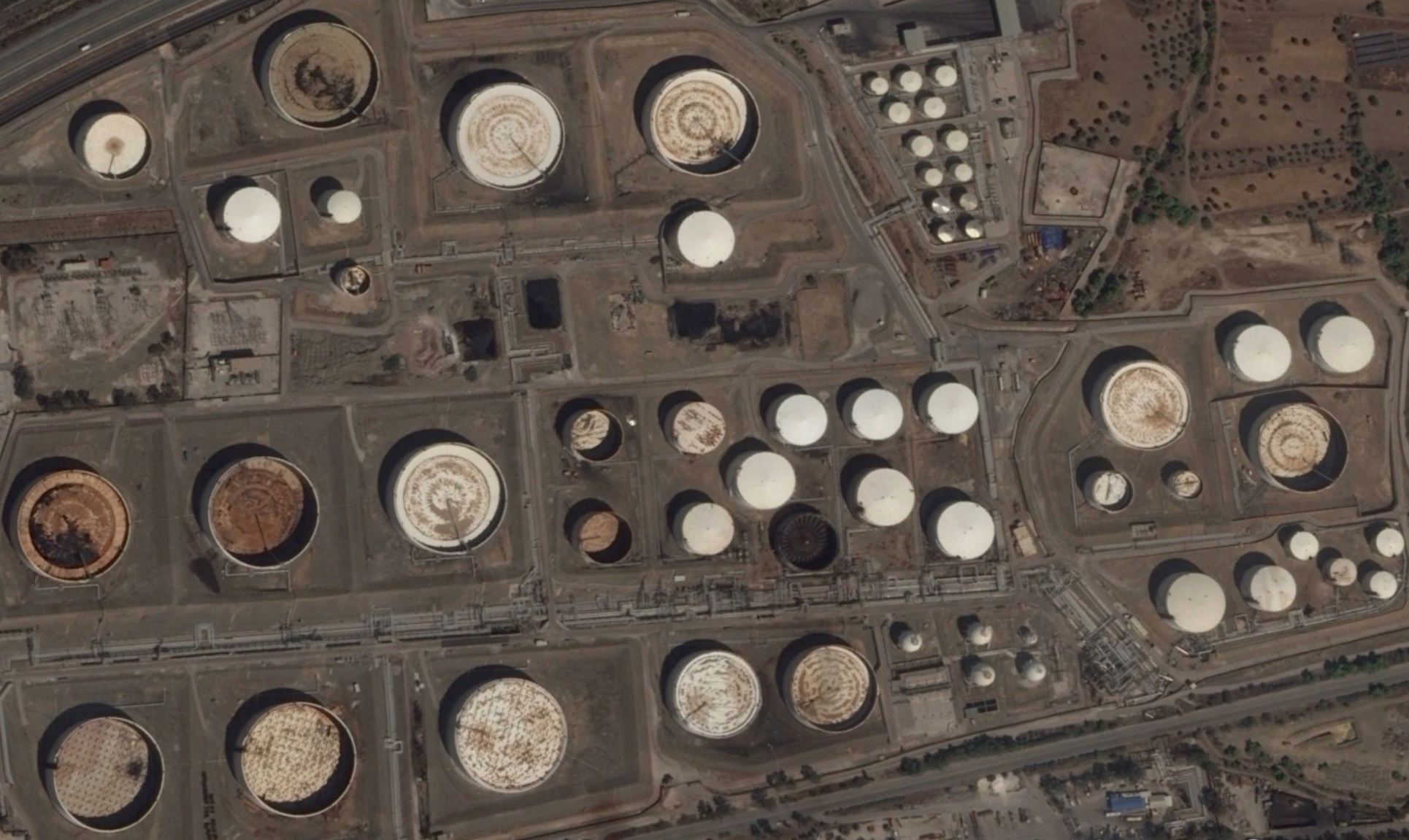 GitHub - PantosThn/Satellite-Oil-Storage-Monitoring: This project ...