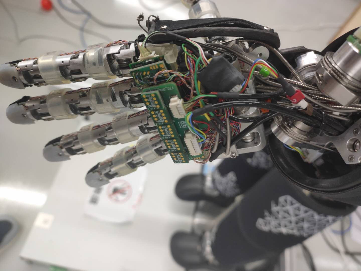 The tactile sensors on both thumbs are malfunctioning · Issue #977 ...