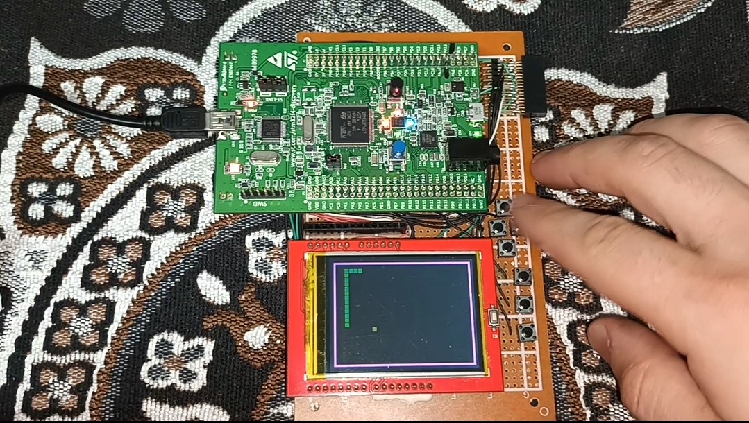 GitHub - offpic/SNAKE-STM32-ILI9341-8-BIT-FSMC-STM32F407-MENU: SNAKE STM32 ILI9341 8 BIT FSMC ...