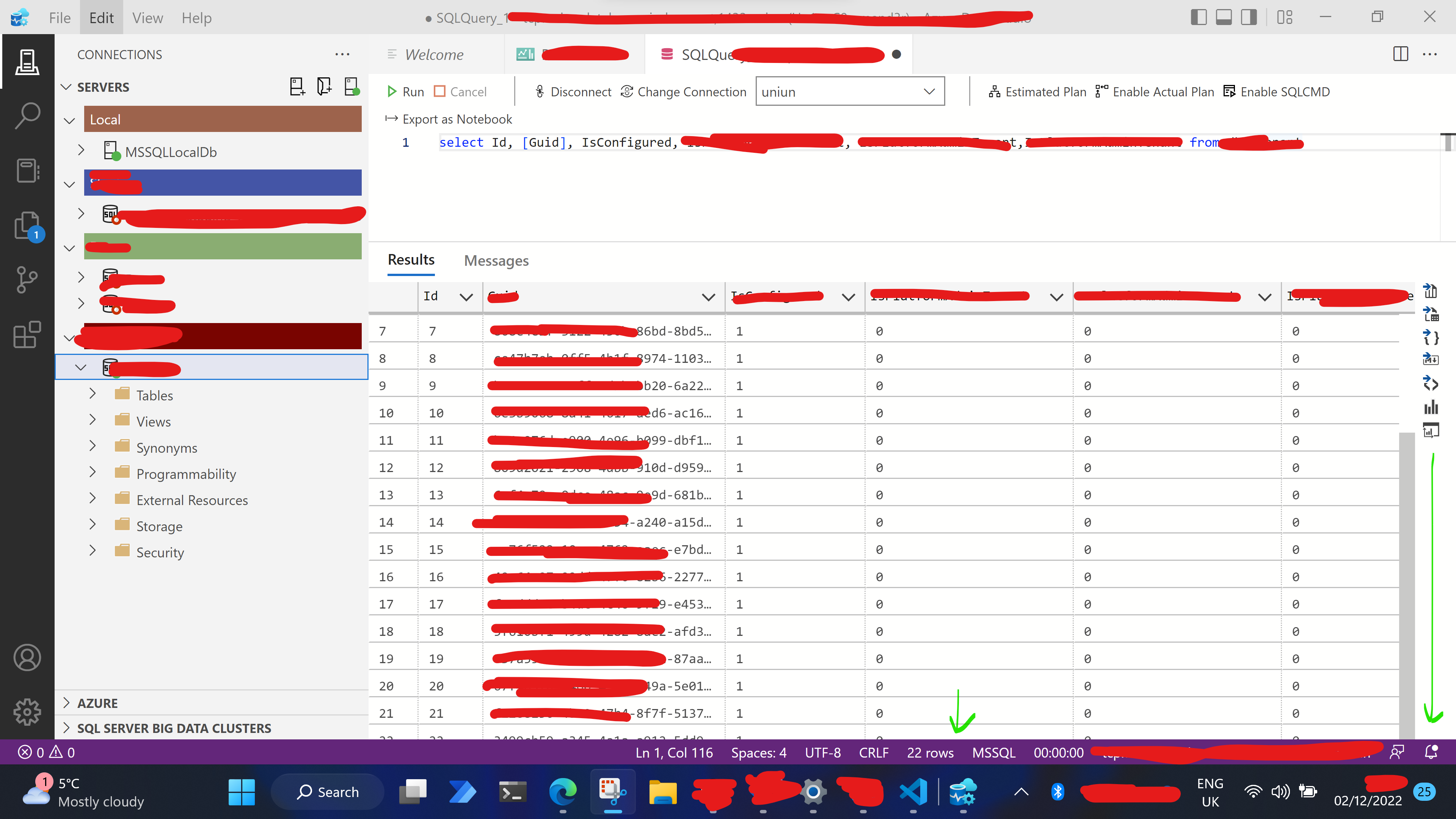 Bottom row of data being clipped · Issue #21352 · microsoft/azuredatastudio · GitHub