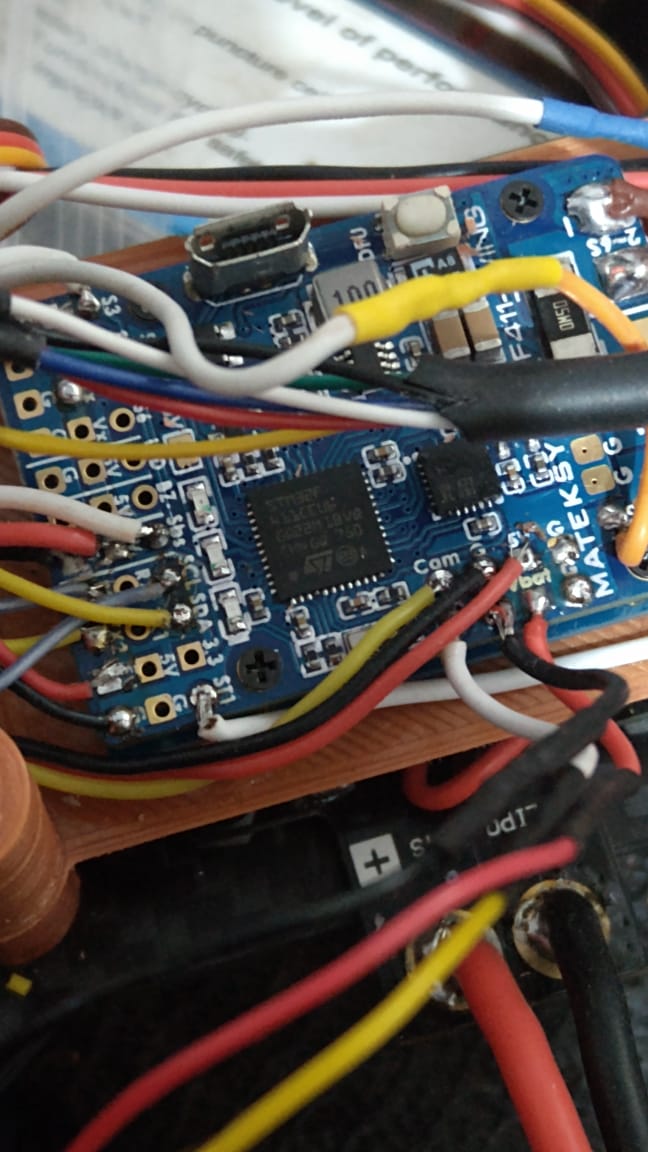 When I connect the magnetometer wires to the flight controller, I don't ...