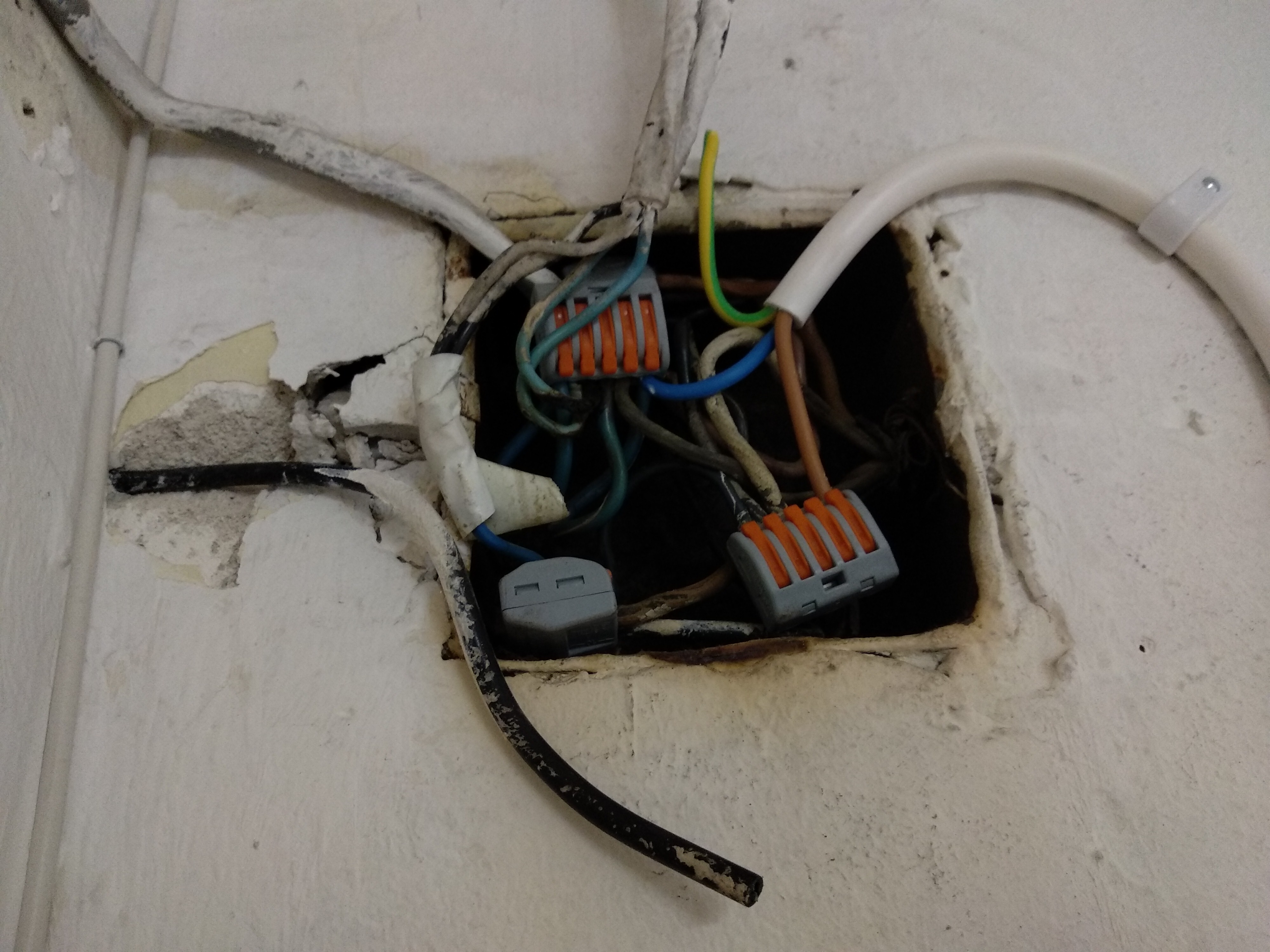 Тестване и евентуално поправяне на отоплителната печката в кухнята над вратата · Issue #186 ...