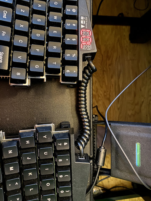 Keyboard becoming unresponsive and crashing · Issue #243 · UltimateHackingKeyboard/firmware · GitHub