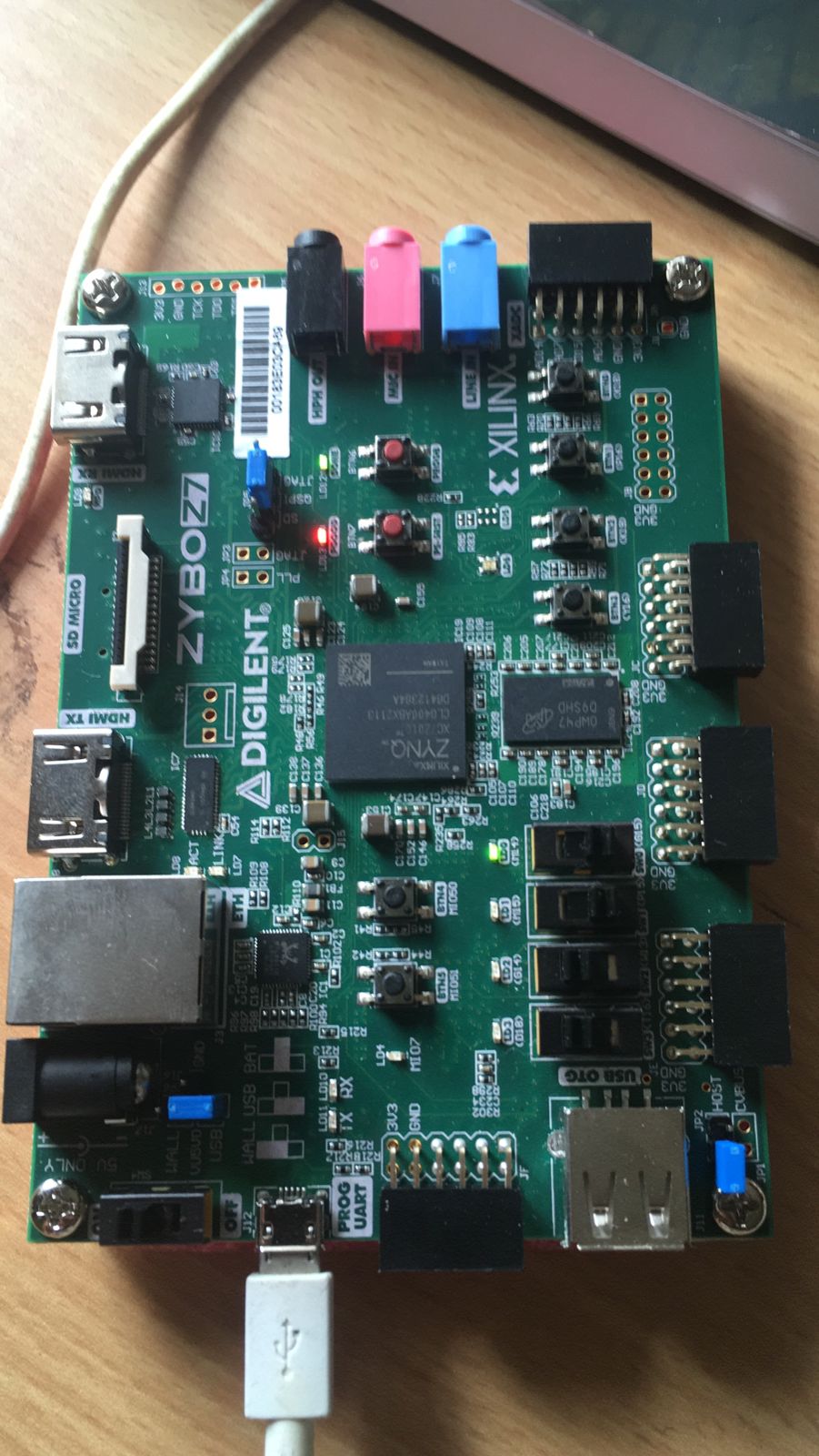 GitHub - Aseptrisna/Arsitektur-Zynq: Tugas 1 Sistem on Chip (SoC)