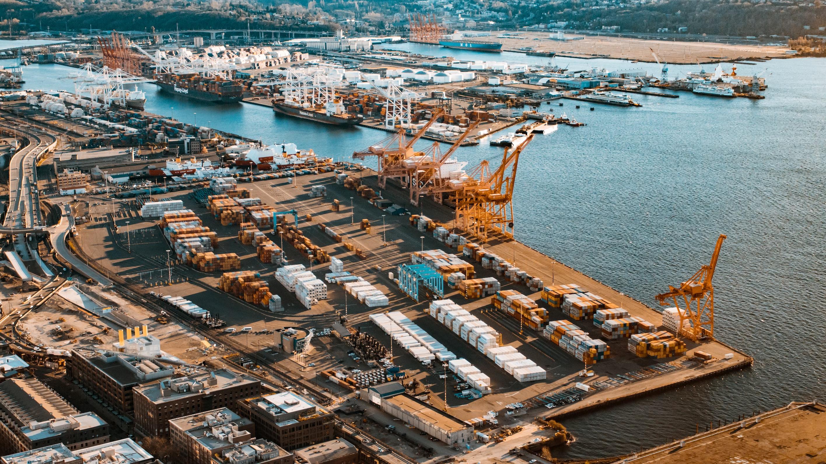 GitHub - JustJordanT/cargo-crates: 🚢 🏗 a repo for housing crates for cargo