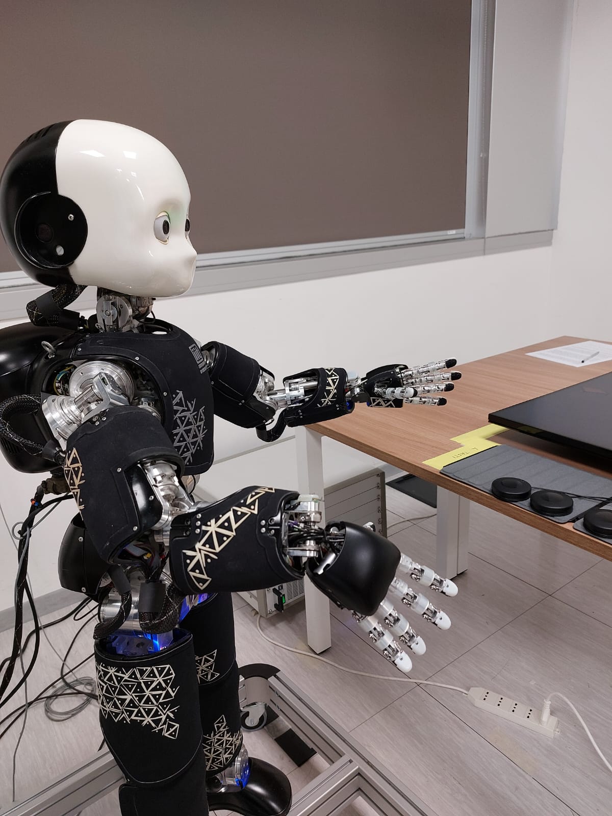 right wrist hardware fault · Issue #1423 · robotology/icub-tech-support ...