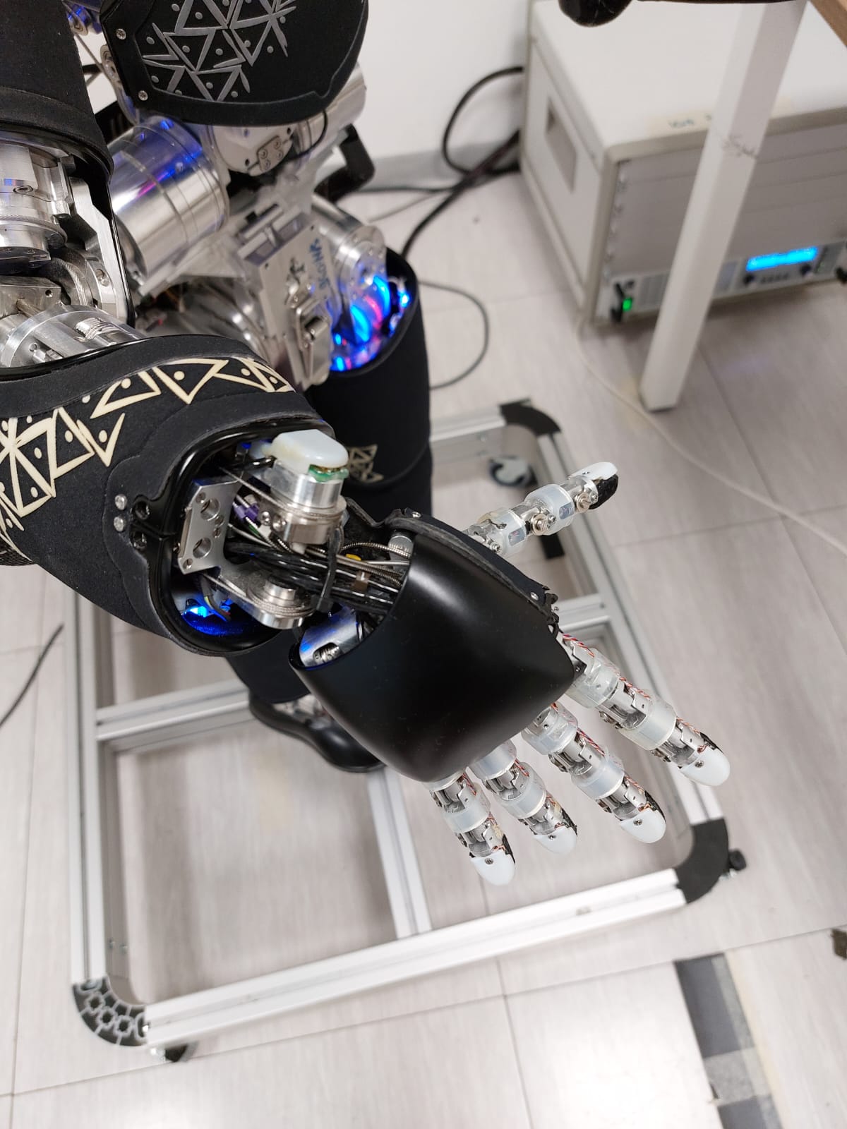 right wrist hardware fault · Issue #1423 · robotology/icub-tech-support · GitHub