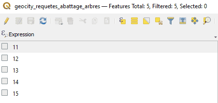 Hover on features select them in attributes table (form view) · Issue ...