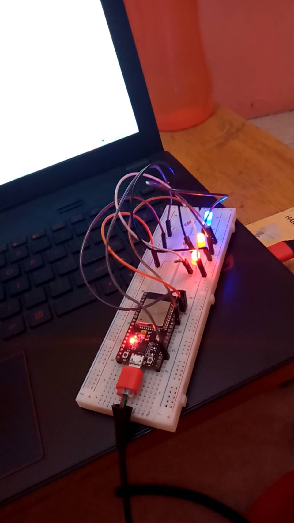 GitHub - Rahmatpratama90/ESP32ServerLedBlink