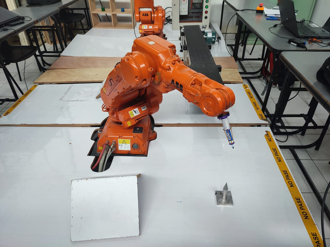 GitHub - omanrique18/Lab1-Robotica_Industrial