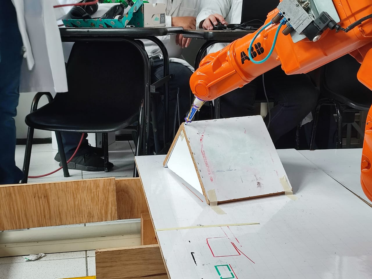 GitHub - omanrique18/Lab1-Robotica_Industrial