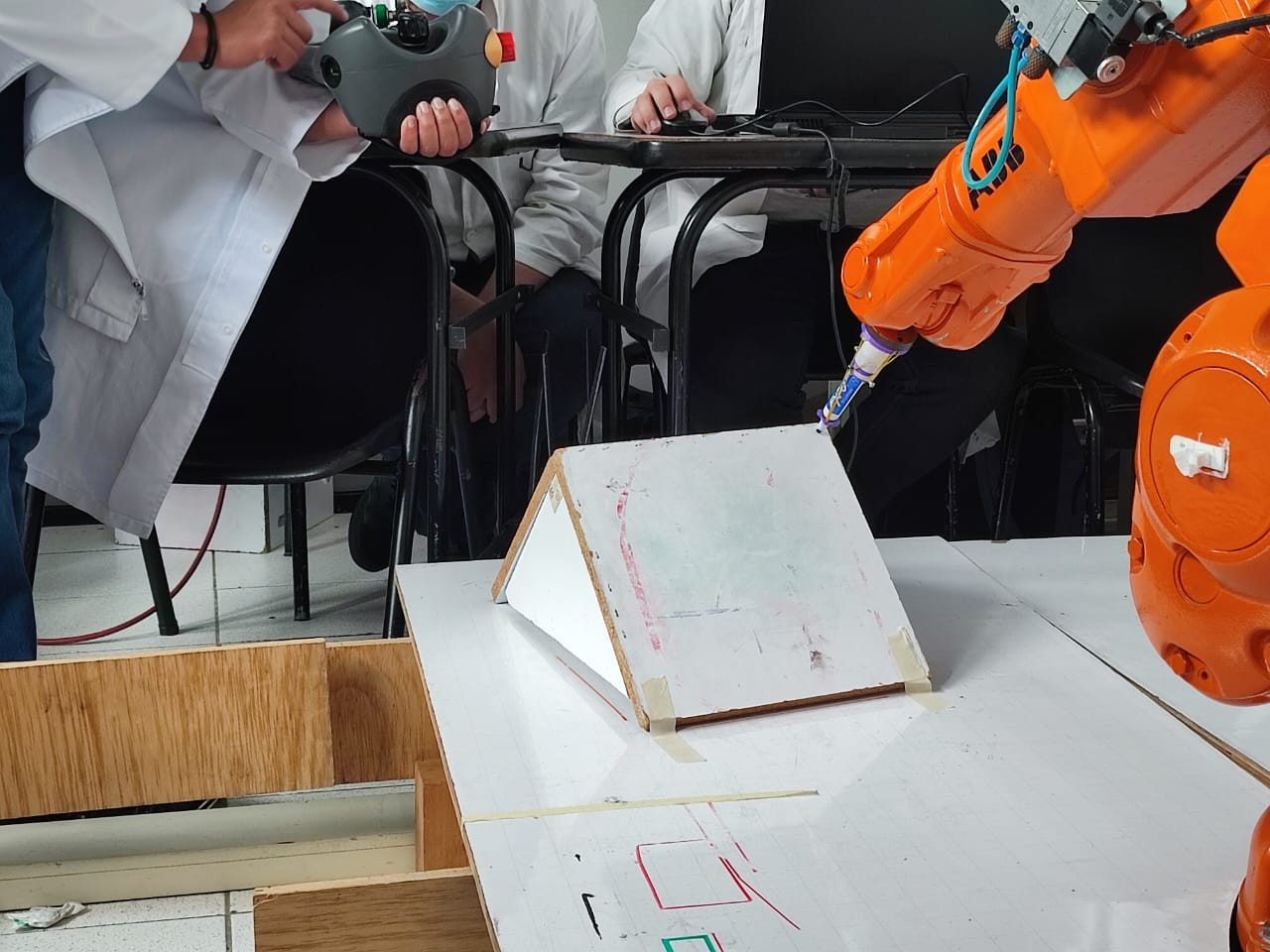 GitHub - omanrique18/Lab1-Robotica_Industrial