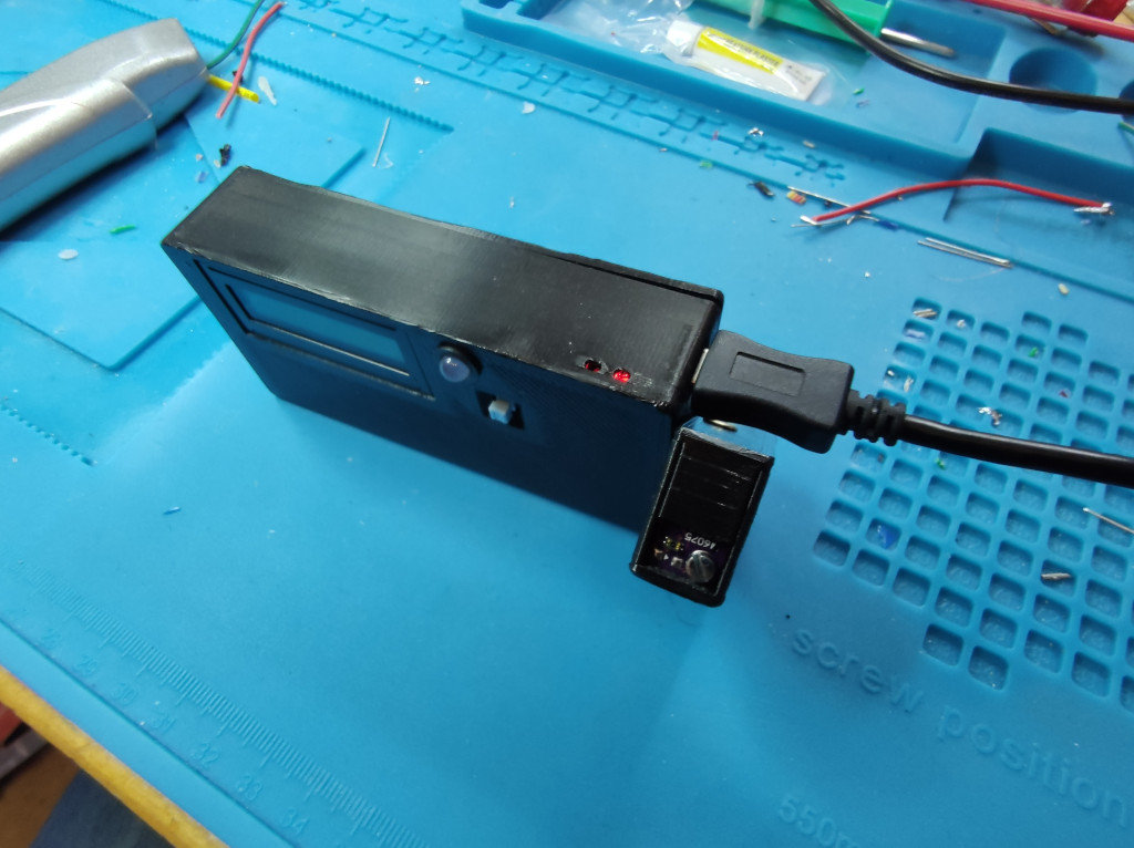 GitHub - gfornax/UV-Meter: Handheld, simple VEML6075 UV meter with ...