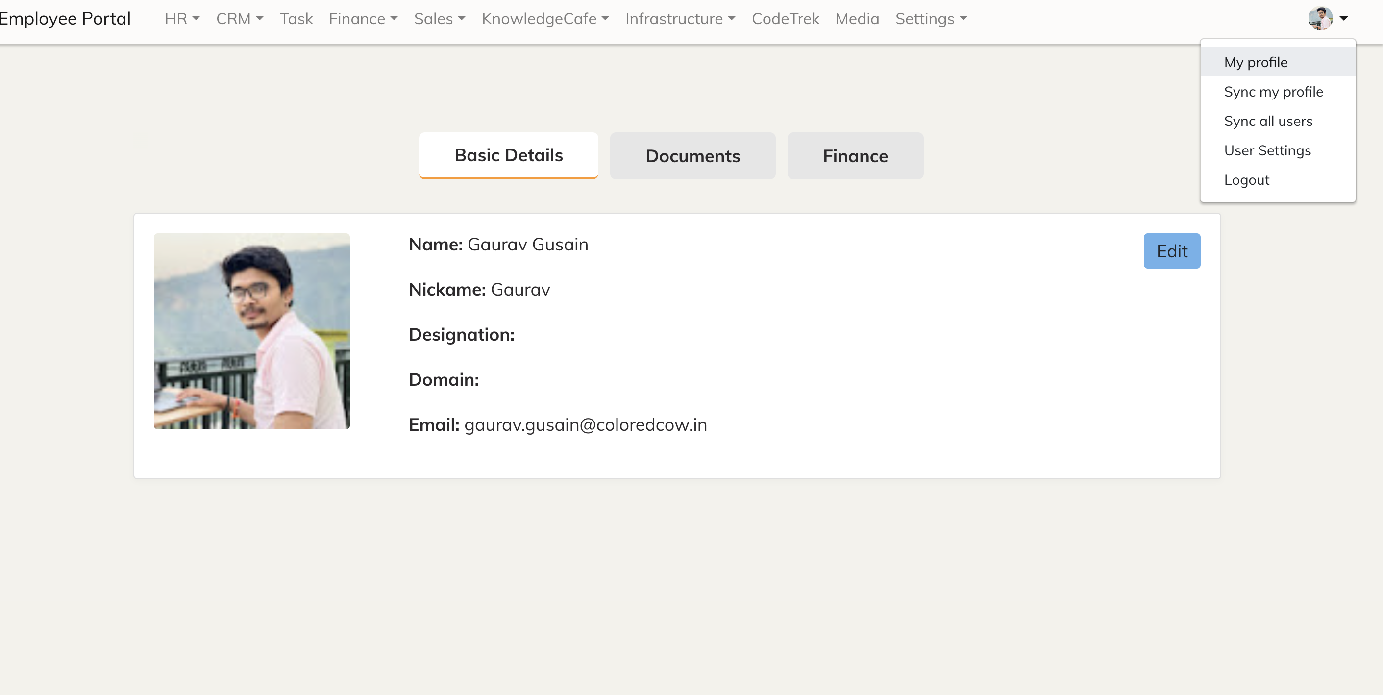 Open user dashboard page from profile · Issue #2818 · ColoredCow/portal · GitHub