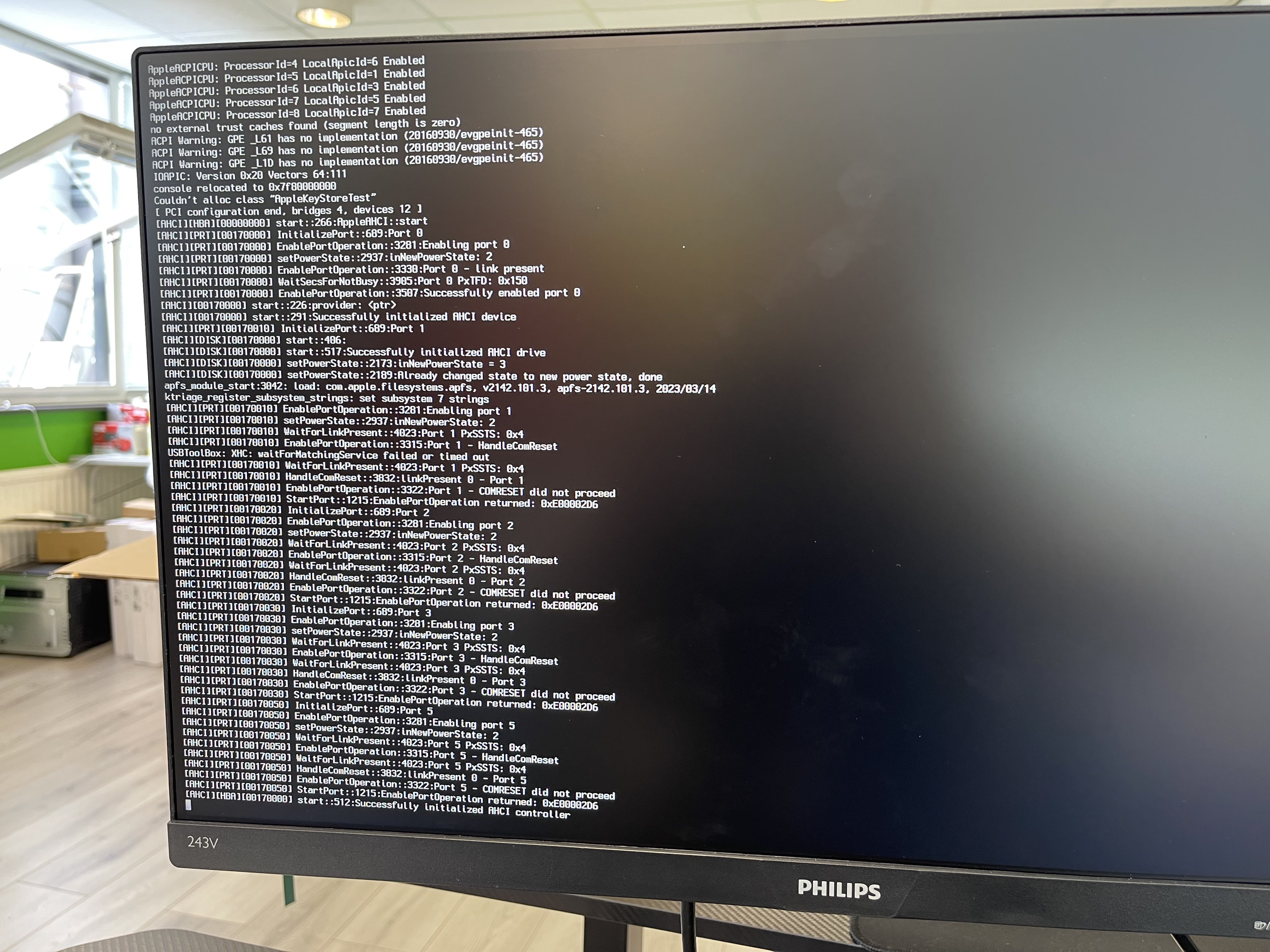 stuck on boot, it shows "USBToolBox: XHC: waitForMatchingService failed or timed out " · Issue ...