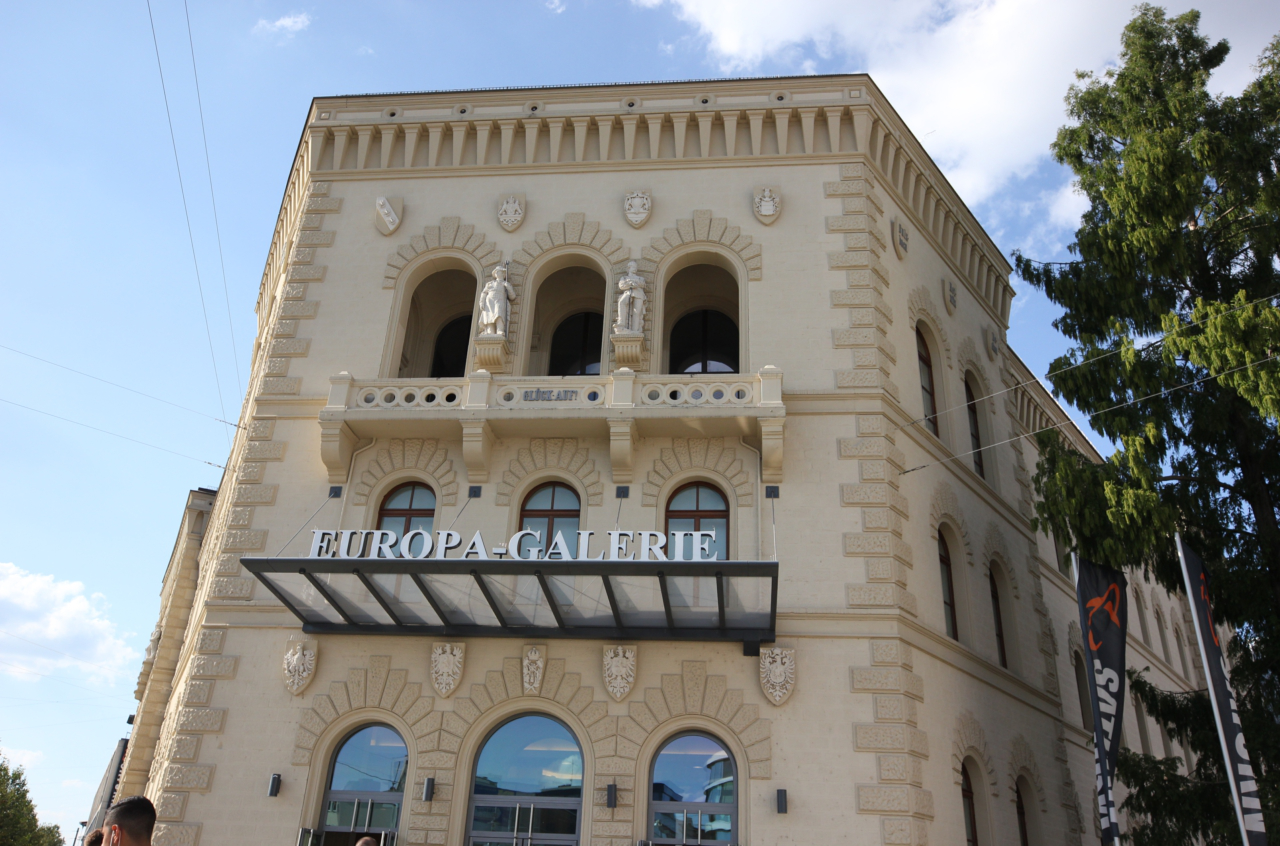 Implementation of Neuralangelo · Issue #144 · autonomousvision/sdfstudio · GitHub