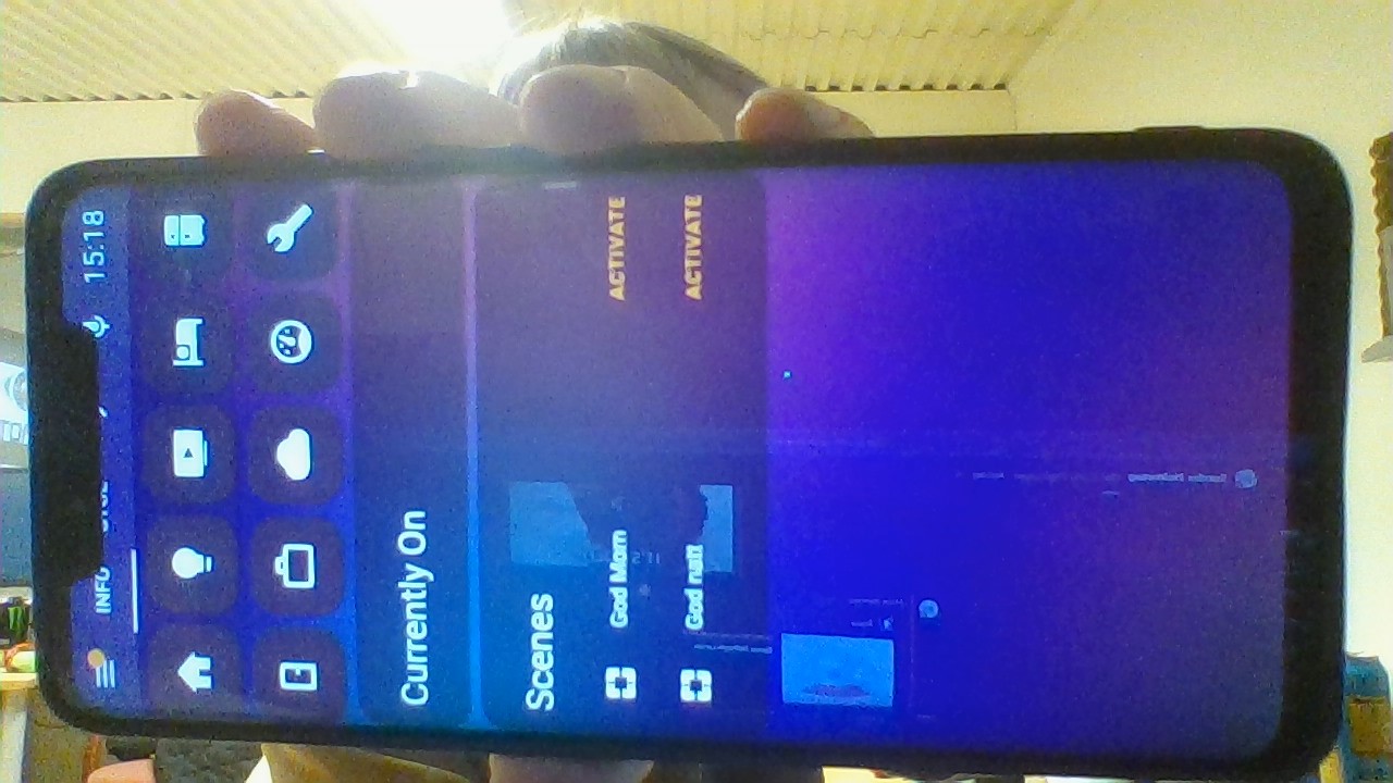 Android Fullscreen mode not wokring with phone with a screen "Notch ...