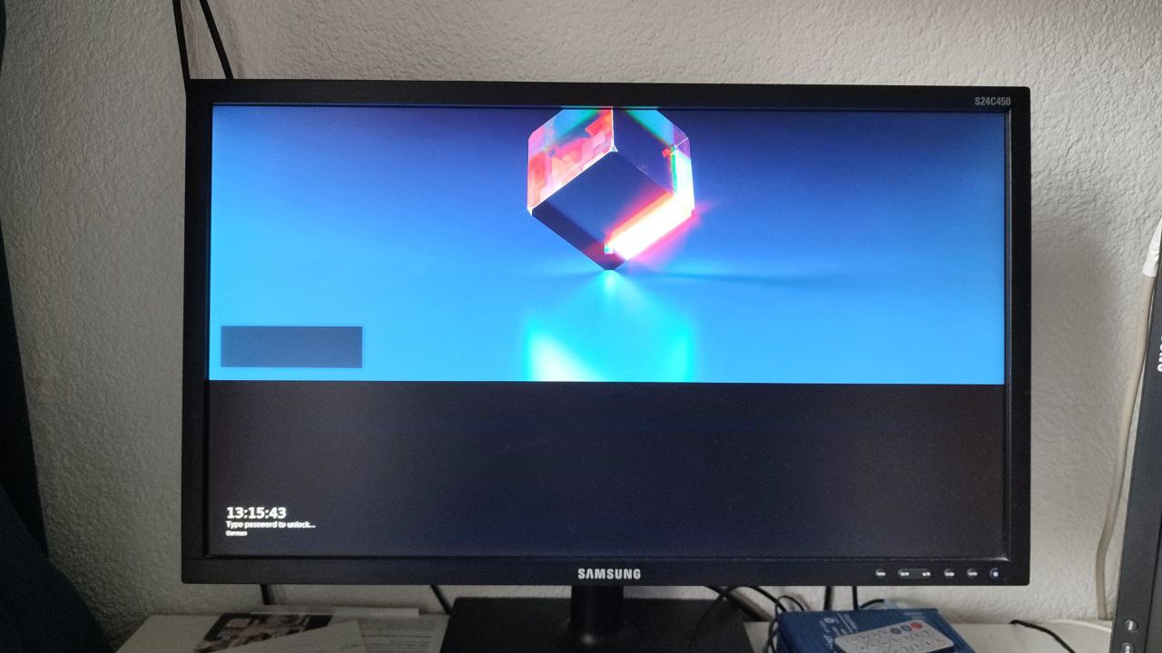 Dual monitor setup; Wallpaper is only half showing · Issue #309 ...