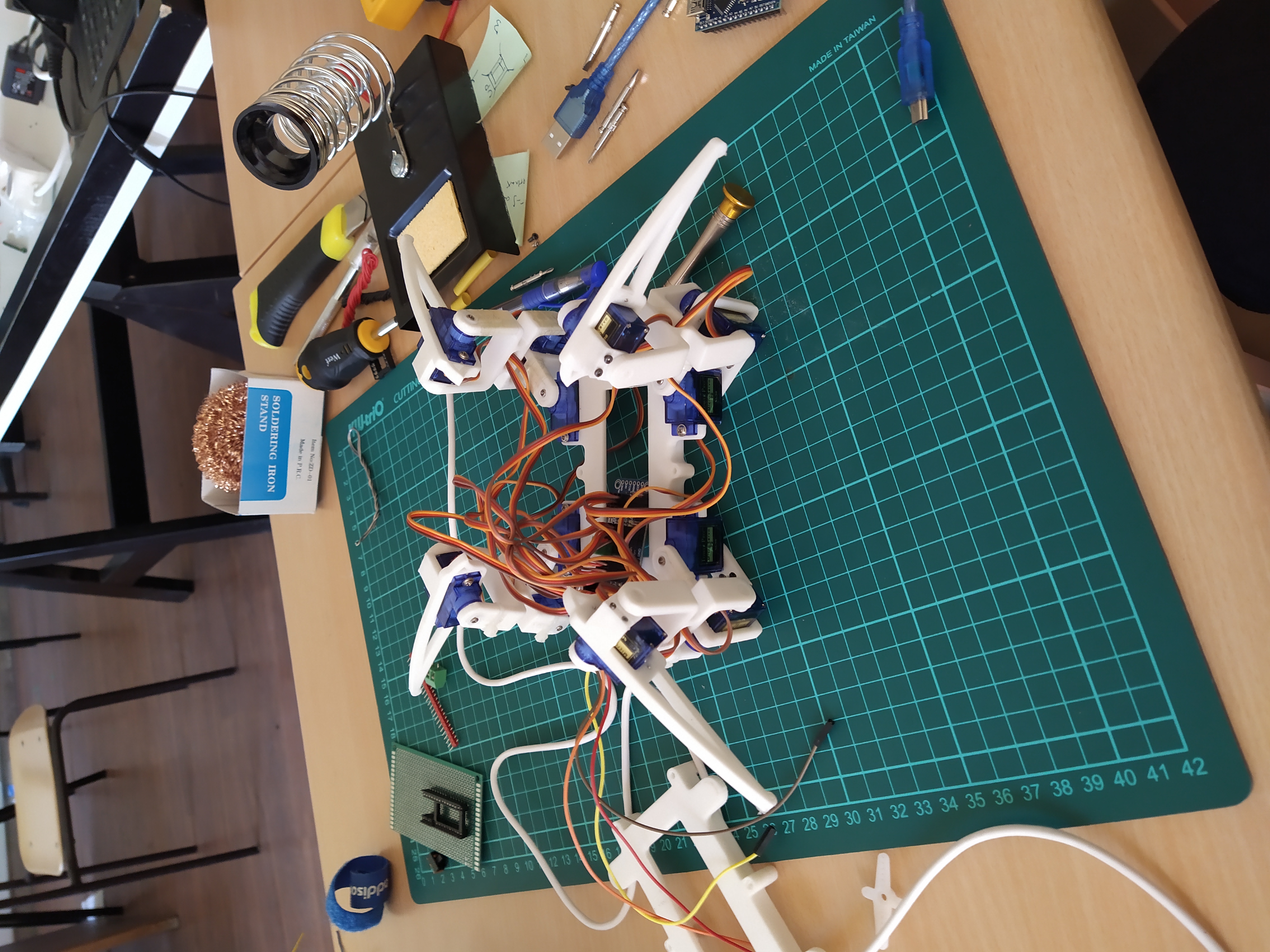 GitHub - andersonmat05/SpiderRobot