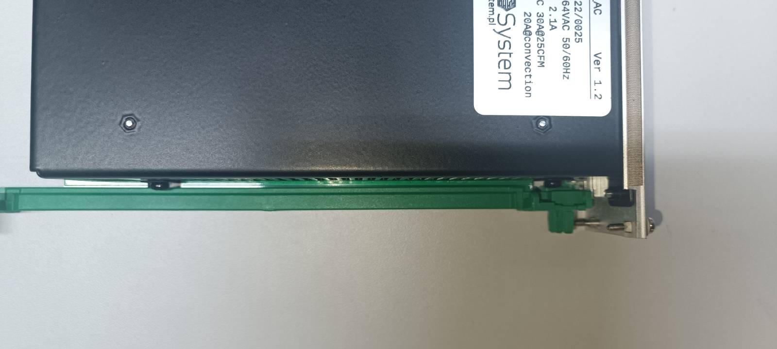 Screws outside clearance · Issue #11 · sinara-hw/EEM_PWR_MOD_AC · GitHub