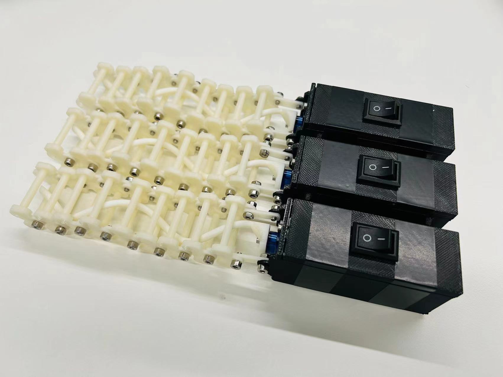 GitHub - PlutoHu21/Single_Actuator_Wave-like_robot