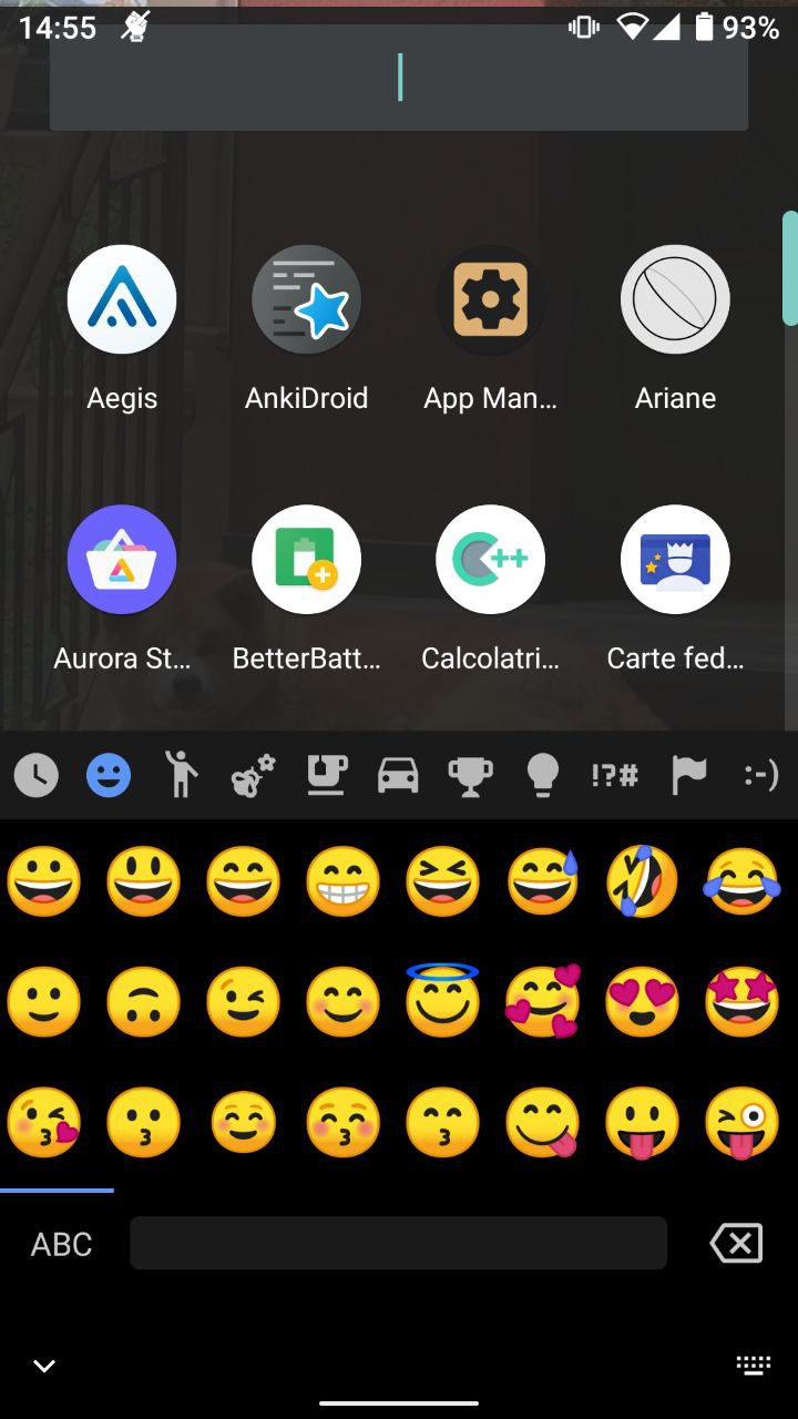 Emoji row with AMOLED black theme turns white · Issue #376 · openboard-team/openboard · GitHub