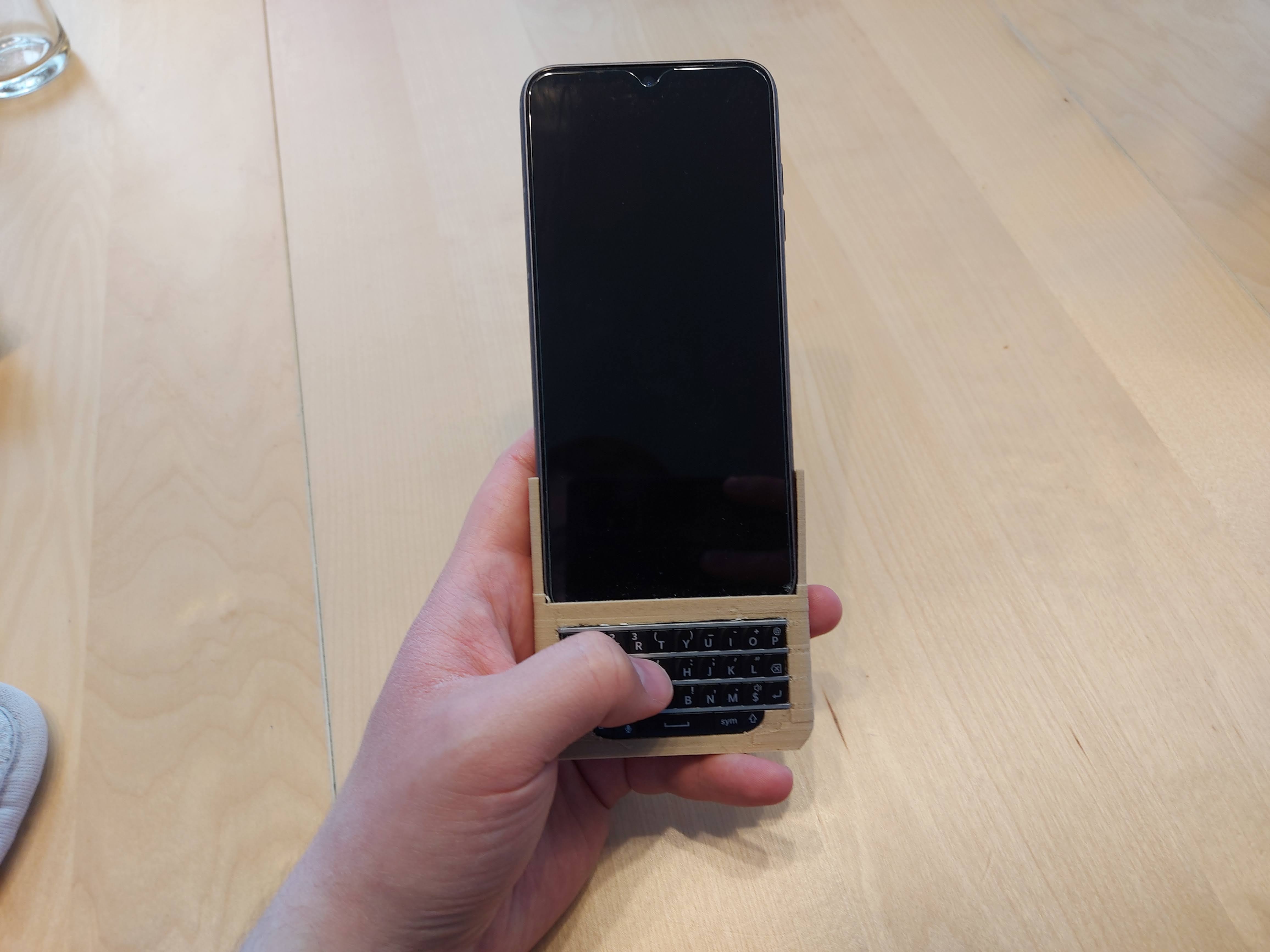 Calyx OS test build for Fairphone 4 is now available : fairphone